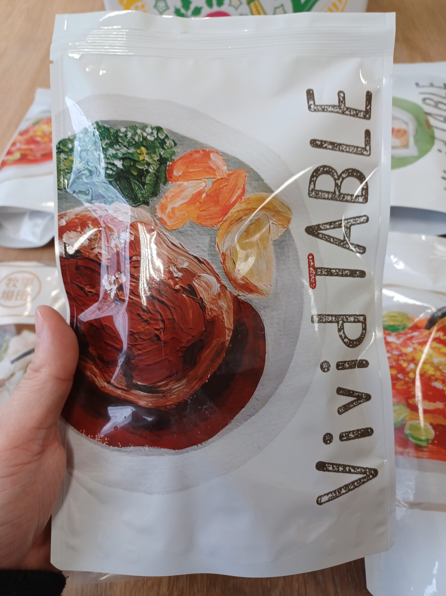 【お試しOK】Vivid TABLE（ビビッドテーブル）の口コミ！※料金・メニュー紹介。｜にしいとevery